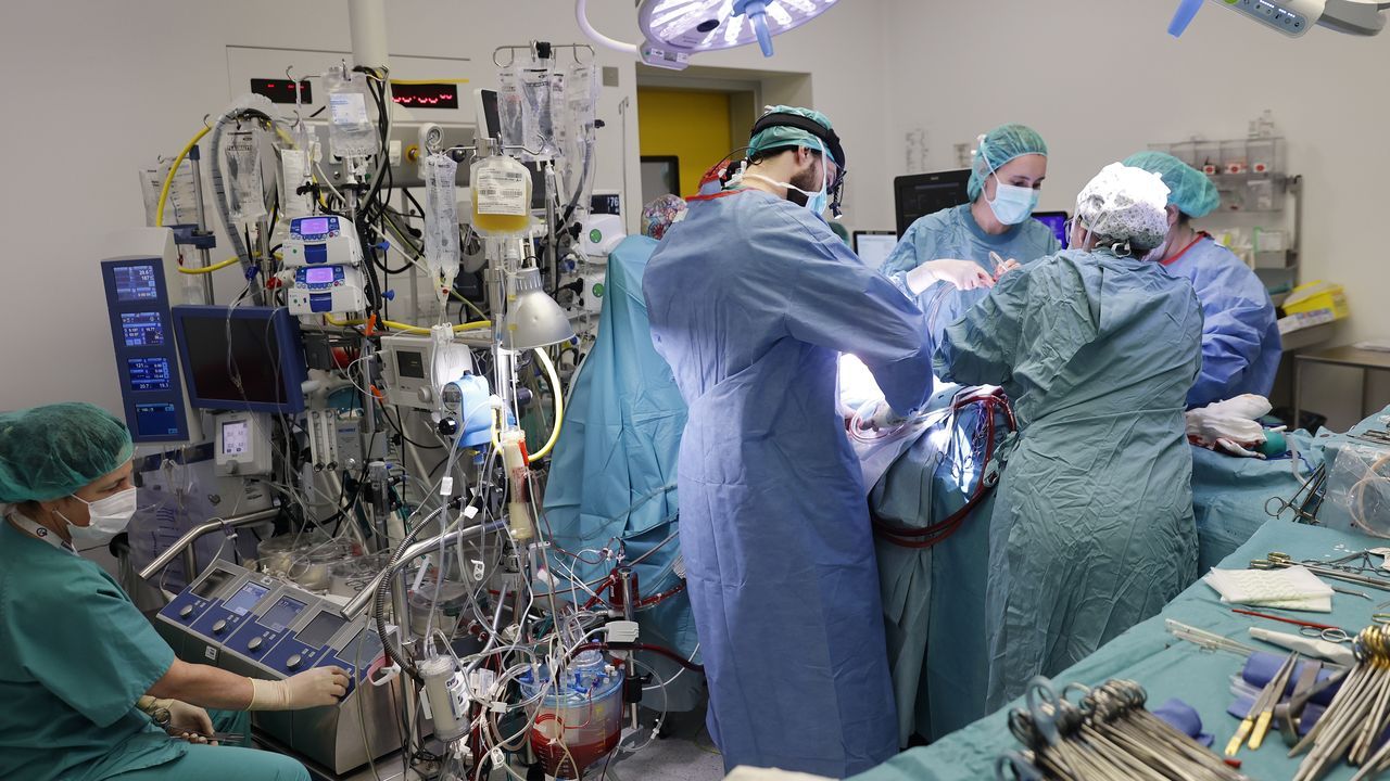 ¿Qué dirige los hospitales de Sergas? - En Santiago